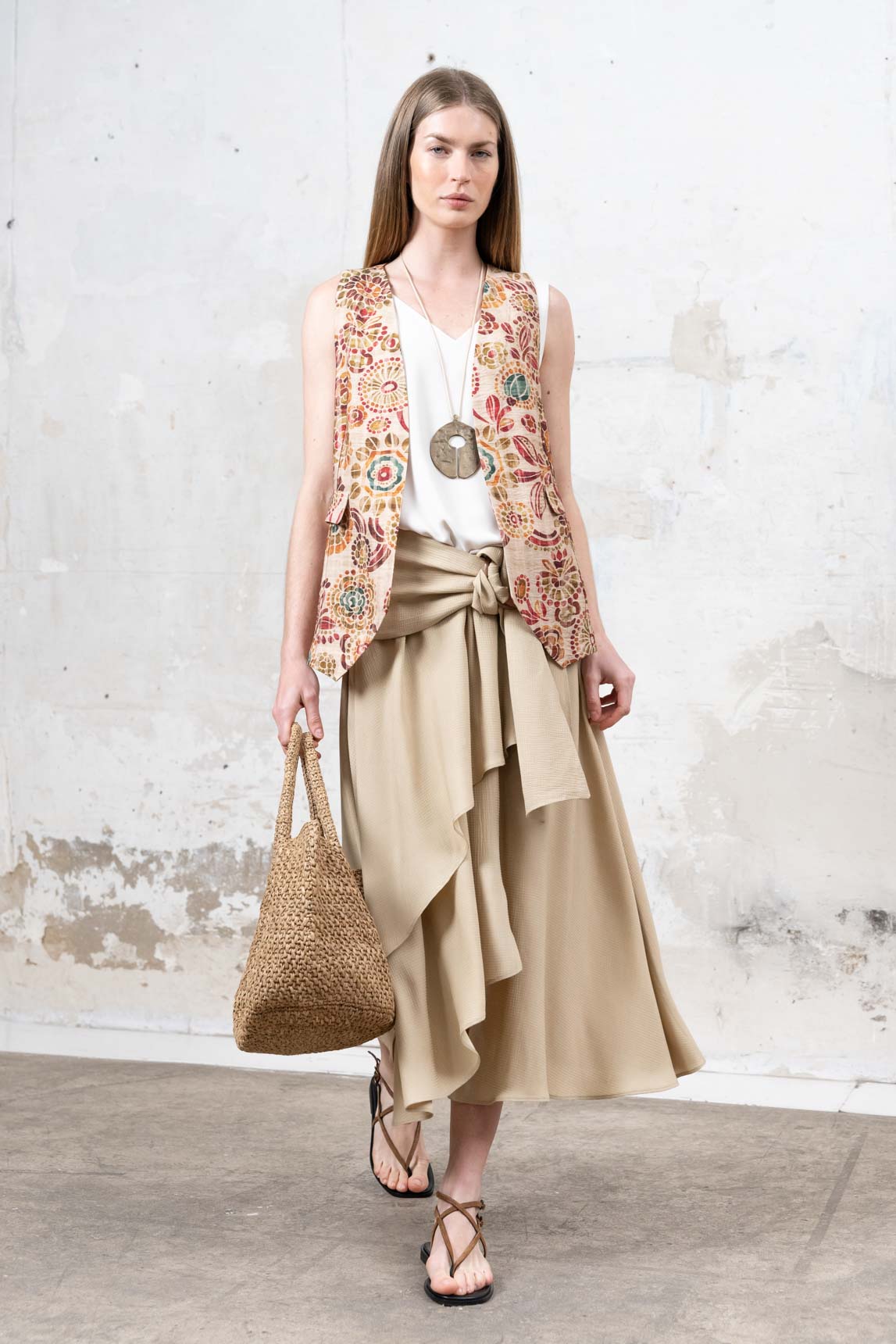 Look 1 'Timeless Spring' – Rivera