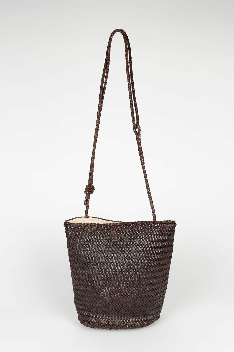 Bolso Selune trenzado marrón tipo cubo artesanal pequeño | Rivera